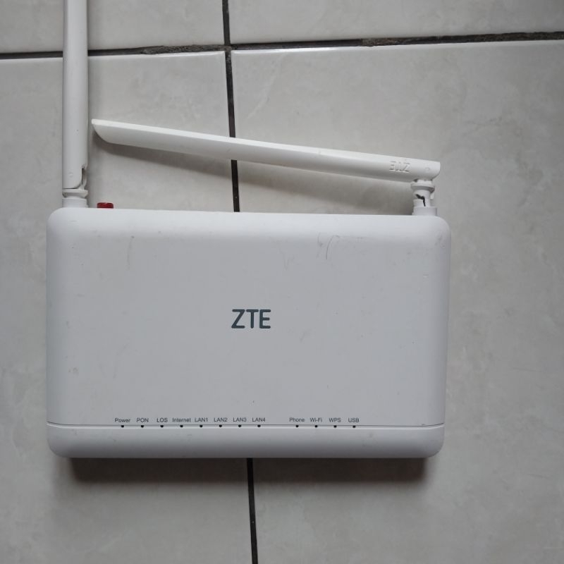 Jual modem router wifi ZTE 670L / Port hijau / minus 1 antena patah ...
