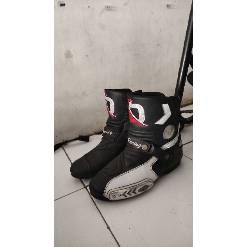 Jual sepatu touring merk DLN | Shopee Indonesia