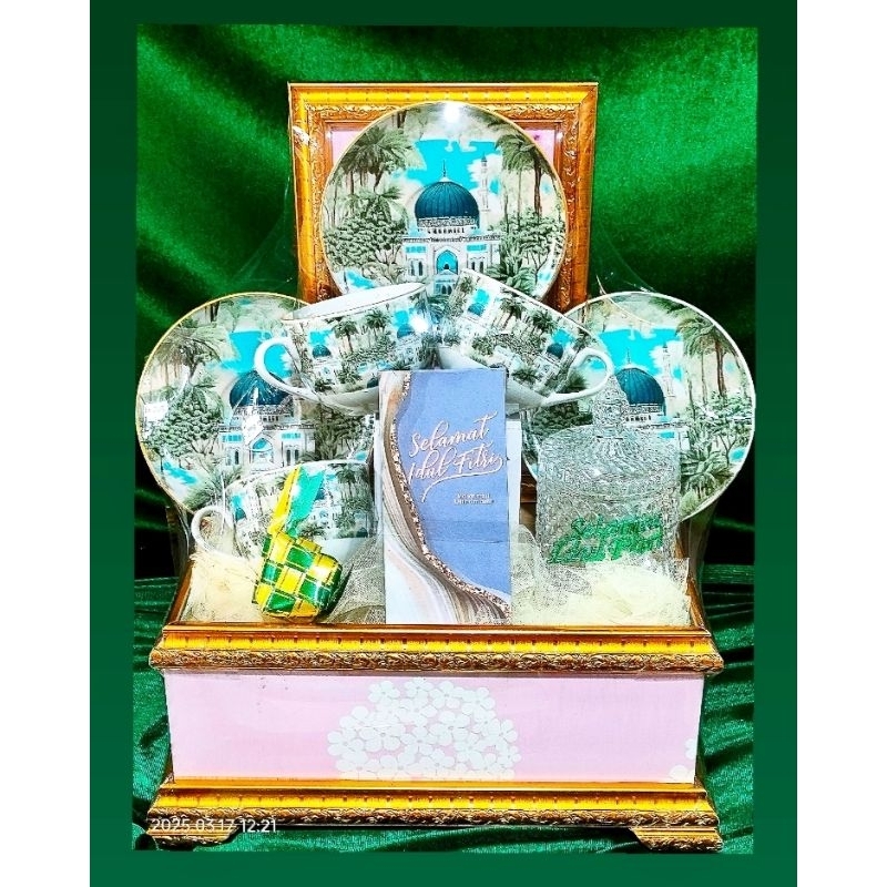 Jual PARCEL LEBARAN TEA SET PREMIUM CANGKIR PIRING SET MOTIF MESJID ...