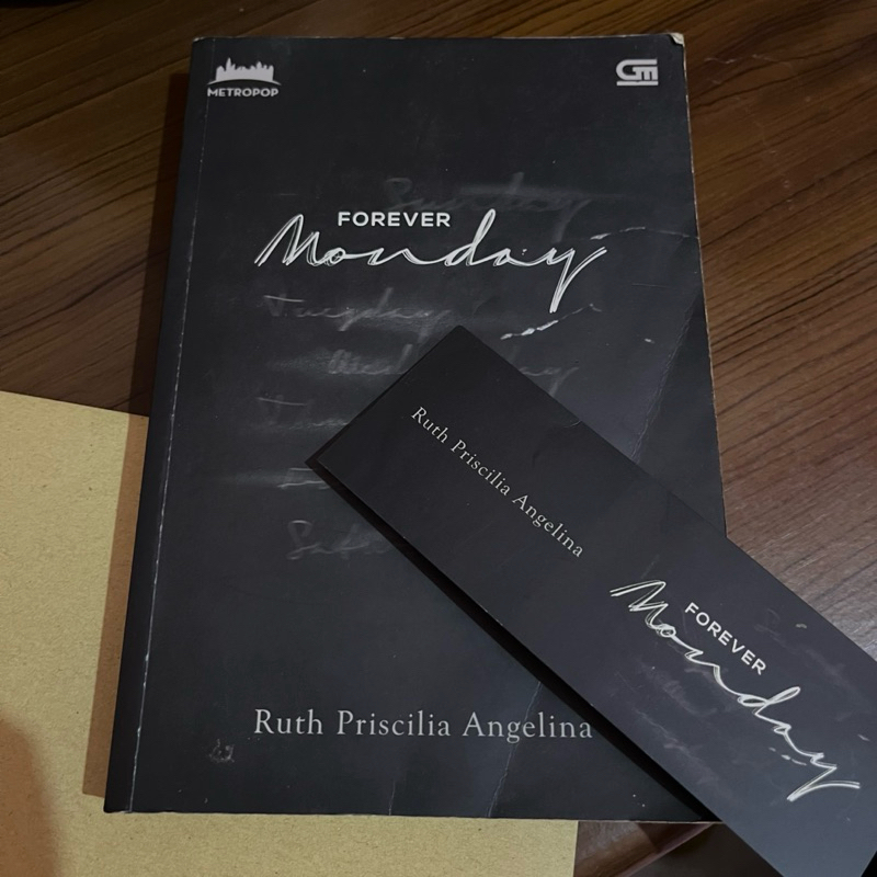 Jual Forever Monday by Ruth Priscilia Angelina | Preloved Novel Bekas Murah | Shopee Indonesia
