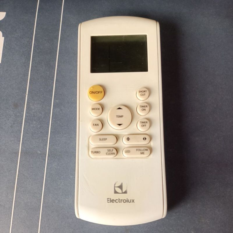 Jual Remote control AC Electrolux type RG57A2/BGEF original | Shopee ...