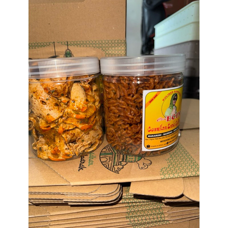 Jual Parsel dus isi 2 toples 600 ml cemilan (isi sesuai request ...