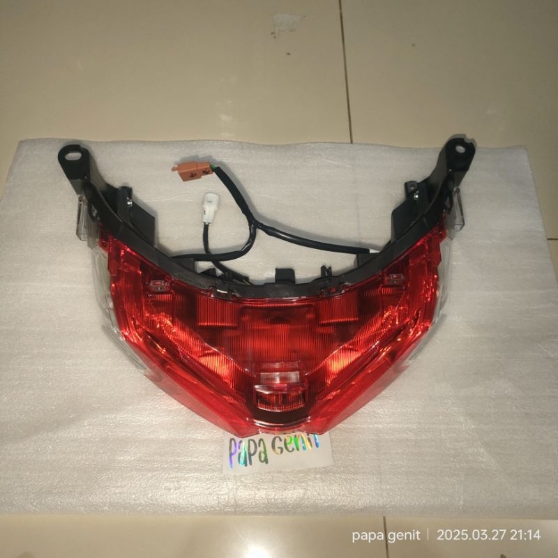 Jual reflektor belakang lampu belakang assy n-max new 2021-2024 ...
