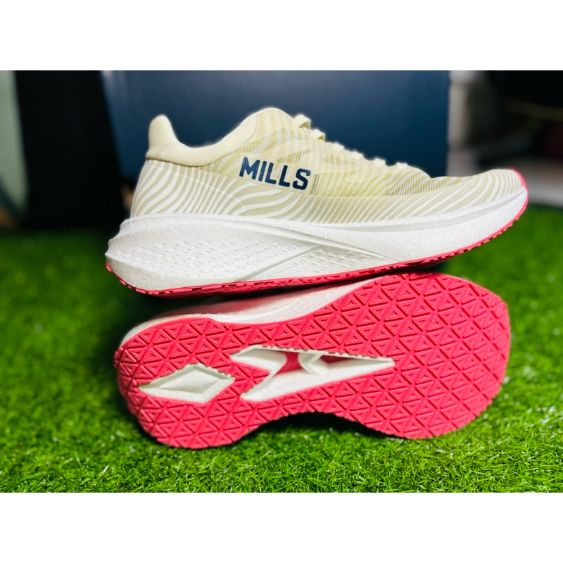 Jual MILLS ENERMAX DYNAPLATE/ SEPATU OLAHRAGA/SEPATU RUNNING/SEPATU ...