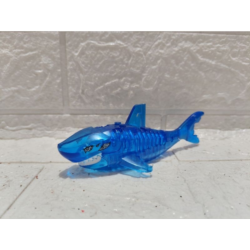 Jual lego brick minifigure hiu hitam black shark jaw medium pirates of ...