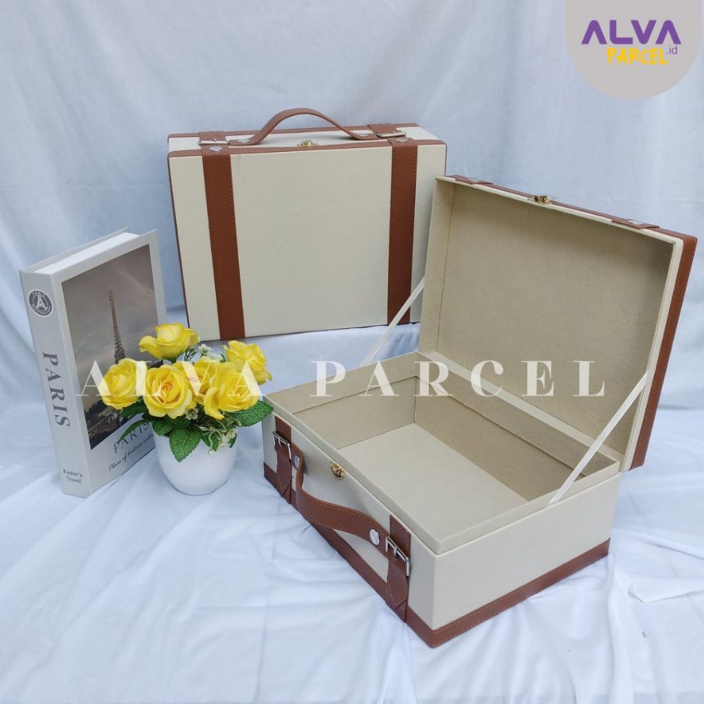 Jual Box Hampers Model Koper Cream List Coklat | Box Souvenir | Box ...