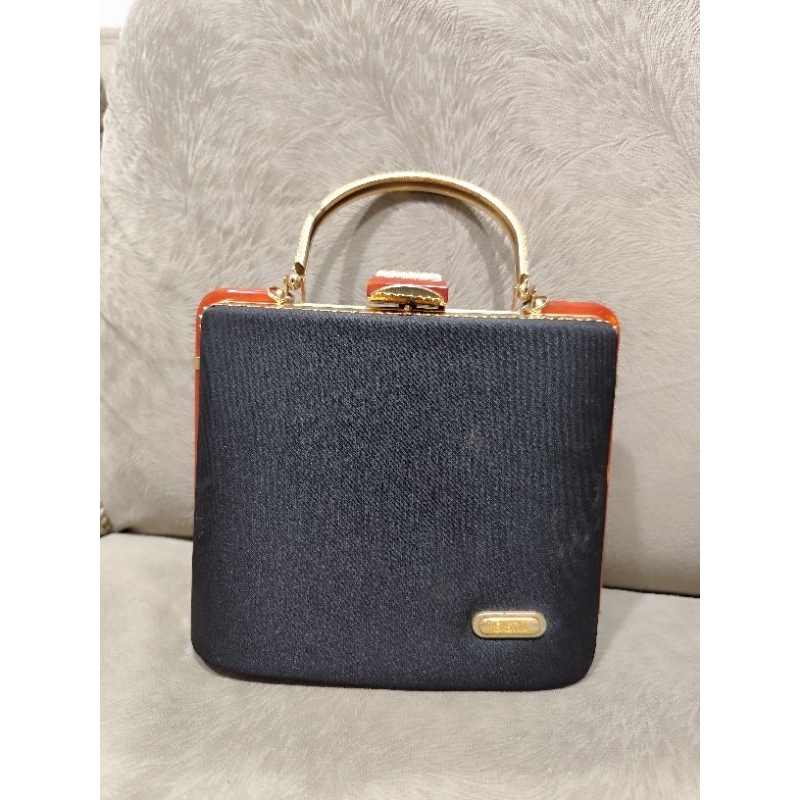 Jual Tas Pesta Vintage satin Hitam mewah jadul minus noda di gagang ...