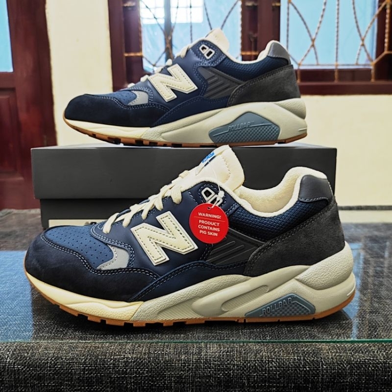 Jual Sepatu Sneakers New Balance 580 Pig Skin ORIGINAL | Shopee Indonesia