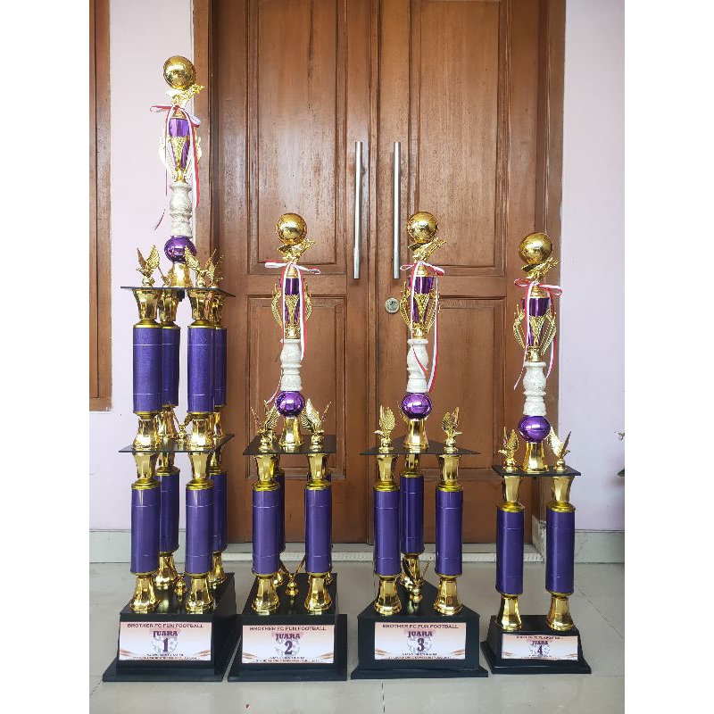 Jual trophy piala 1 set kaki 8432 tabung 1.3m,1m,1m,90cm | Shopee Indonesia