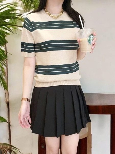 Jual Atasan Kaos Stripe Korean Knit Top / Atasan Rajut Wanita Lengan Pendek Korean Style ...