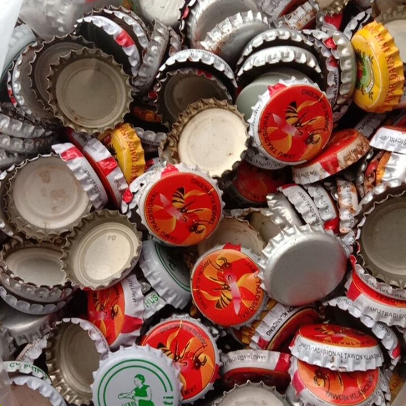 Jual [100 PCS] KEMPYENG BEKAS TUTUP BOTOL MINUMAN CROWN CAP BEKAS ...