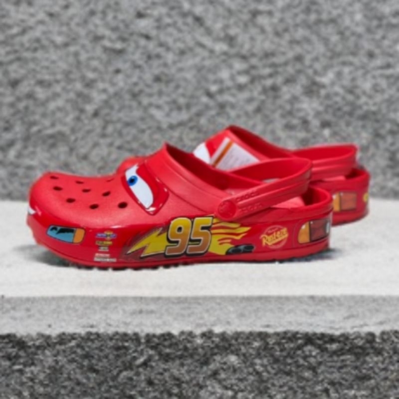 Jual CROCS COLLABS MCQUEEN SIZE DEWASA [[ BONUS JIBBITZ + TOTEBAG ...