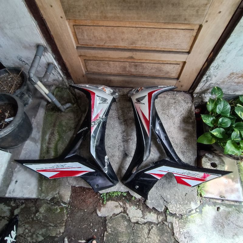 Jual cover sayap tebeng samping sepasang honda supra x 125 helm in ...