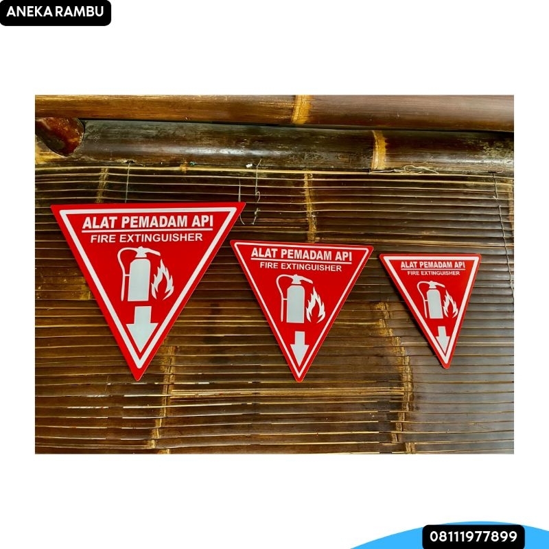 Jual Rambu/Sign Segitiga Apar Ukuran 20x20 cm. Plat Acrylic tebal 2mm ...