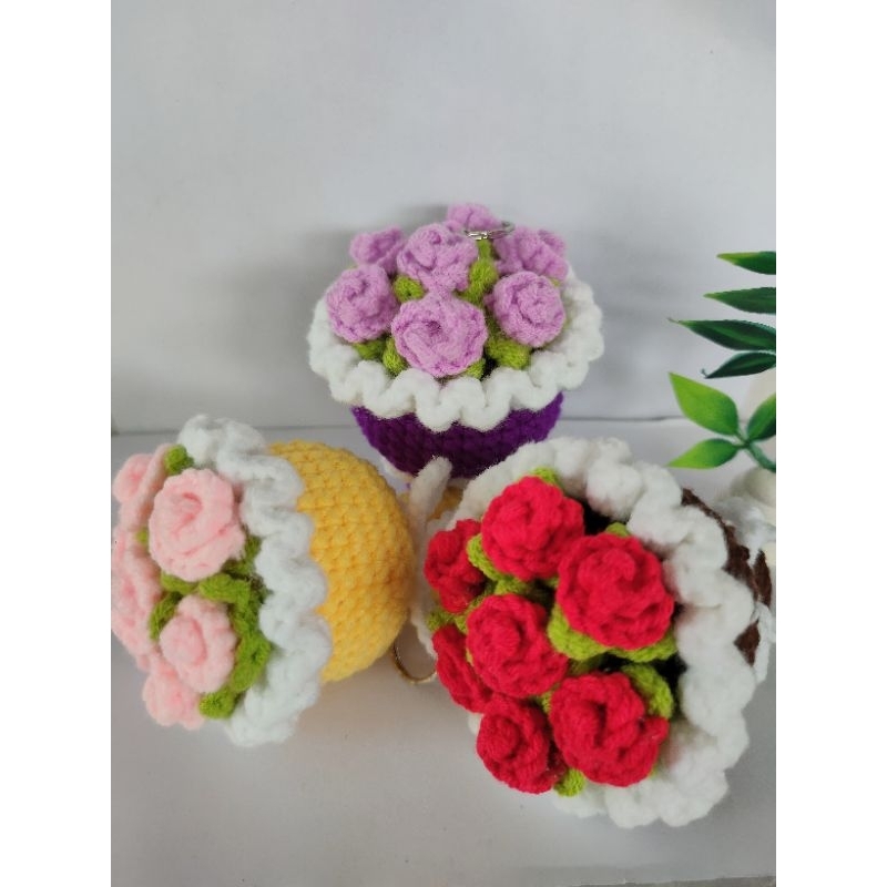 Jual GANCI BOUQET MINI CROCHET // gantungan kunci buket rajut ...