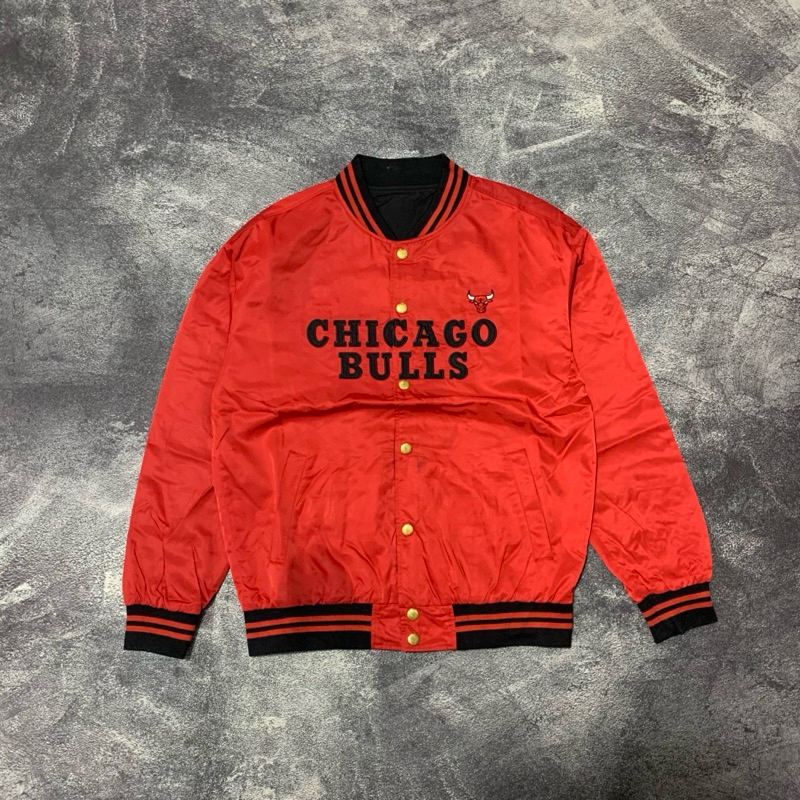 Jual VARSITY NBA CHICAGO REVERSIBLE | Shopee Indonesia