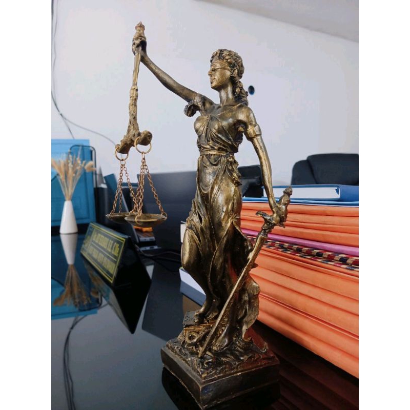 Jual PATUNG PAJANGAN DEWI JUSTICIA KEADILAN HUKUM 30cm | Shopee Indonesia