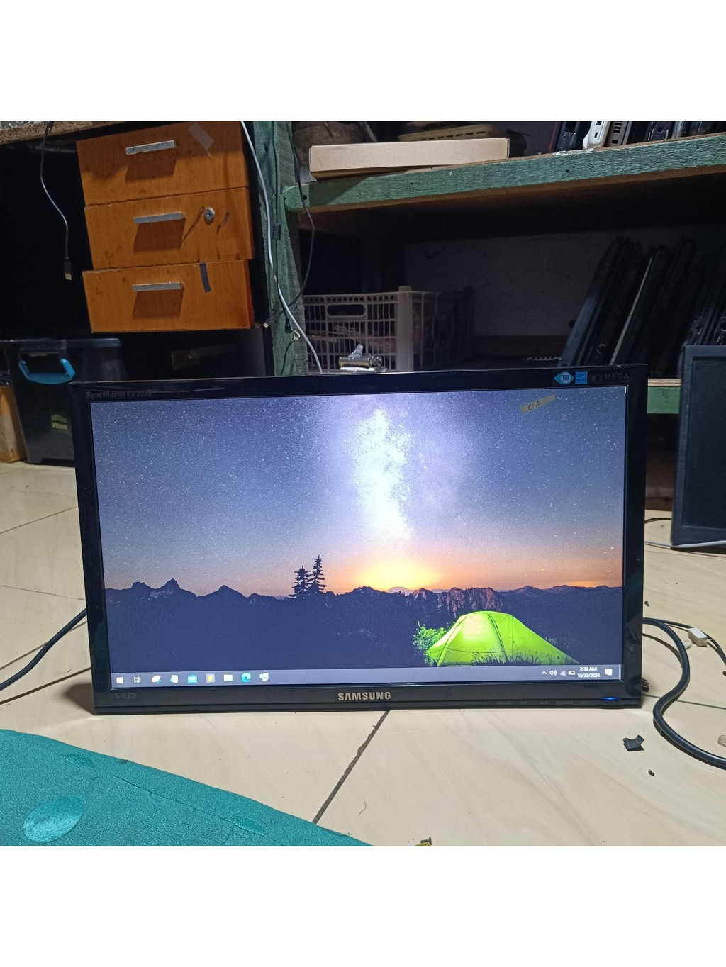 Jual Monitor LCD 19 inch tanpa kaki | Shopee Indonesia