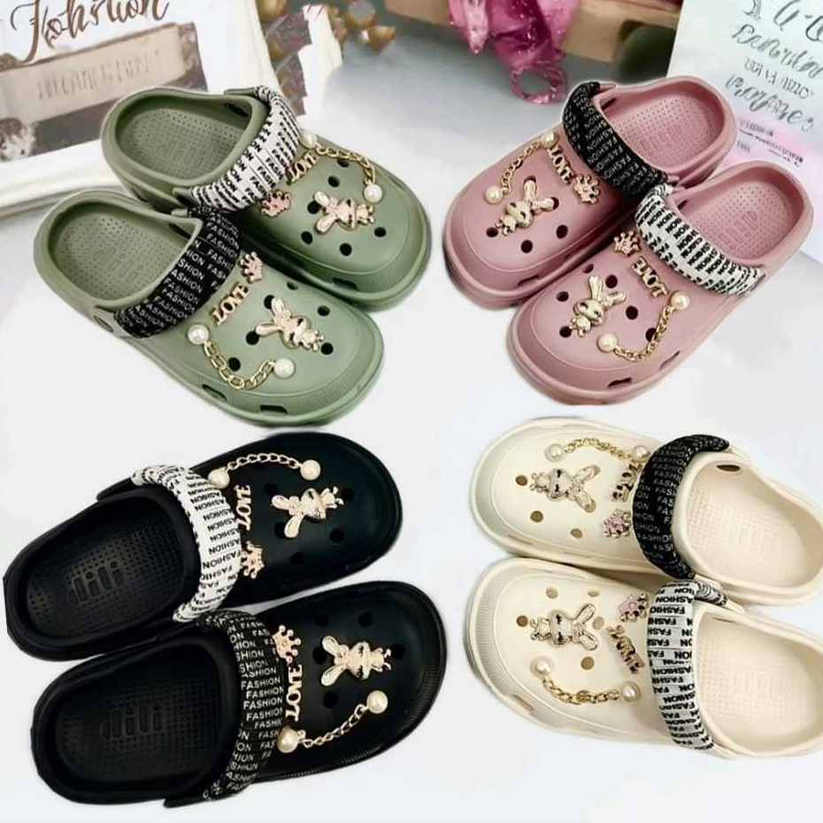 Jual Sandal Baim Wanita Dewasa DILI 805-11 TERBARU Stiker Aksesoris ...