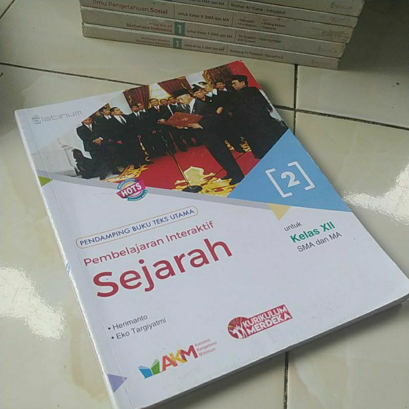 Jual BUKU PEMBELAJARAN INTERAKTIF SEJARAH UNTUK KELAS XII SMA DAN MA KURIKULUM MERDEKA ( 3 SMA ...