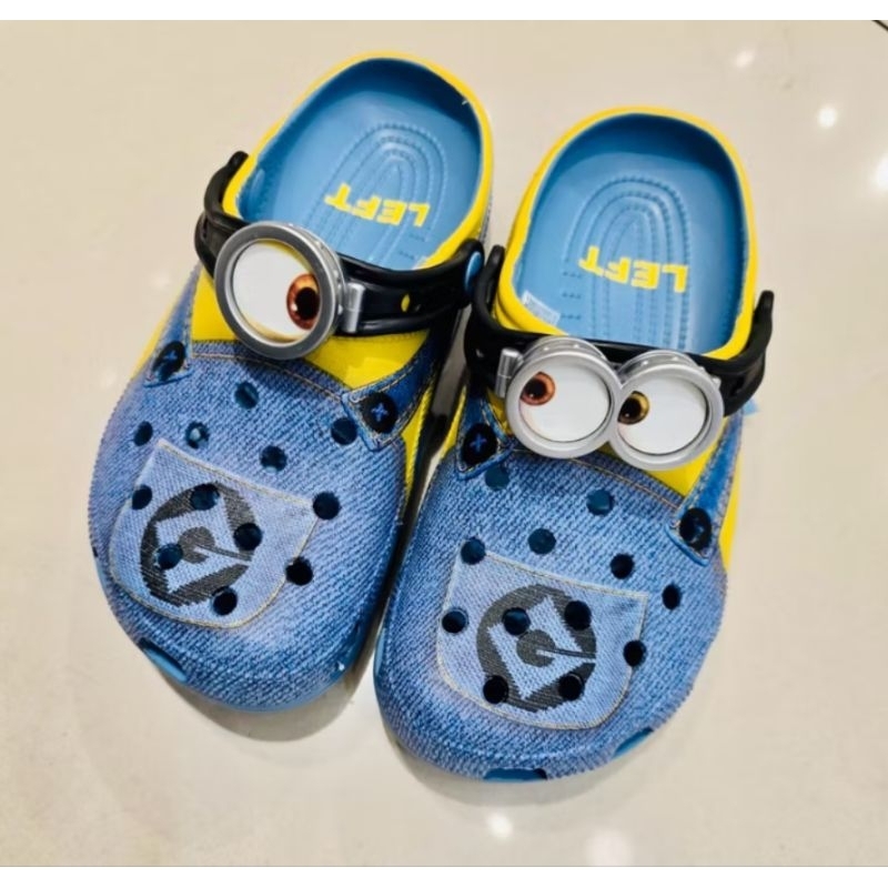 Jual CROCS MINION CLASICS DESPICABLE DEWASA ORIGINAL(free jibbit ...