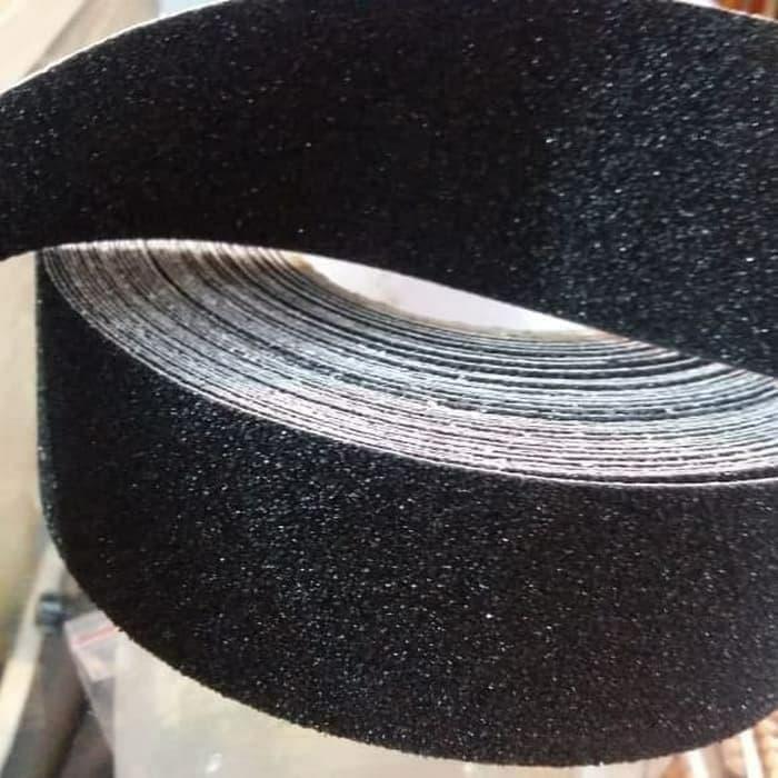 Jual Lakban Anti Slip Tangga / Safety Walk Tape / Anti Licin Lantai 2,5cm x 18 Meter | Shopee ...