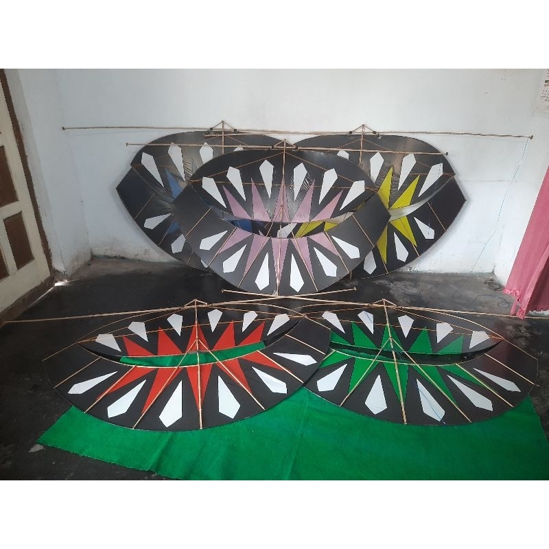 Jual Layangan Pegon Ceper Motif Gerigi sayap 1,5 meter sudah diseting ...