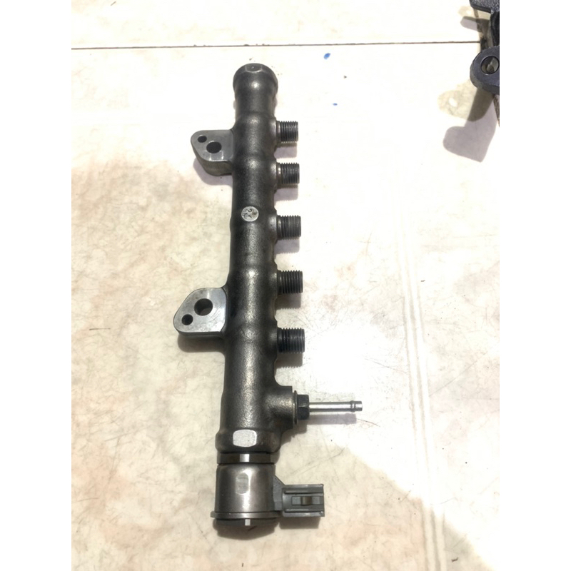 Jual Sensor common rail atau pipa common rail INNOVA REBORN HILUX ...