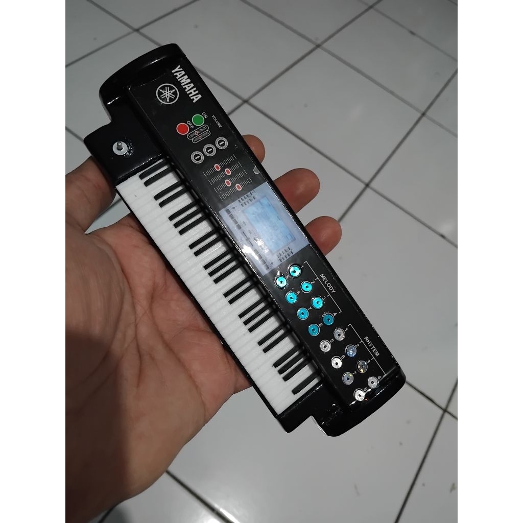 Jual MINIATUR KEYBOARD KORG STAND RESIN | Shopee Indonesia