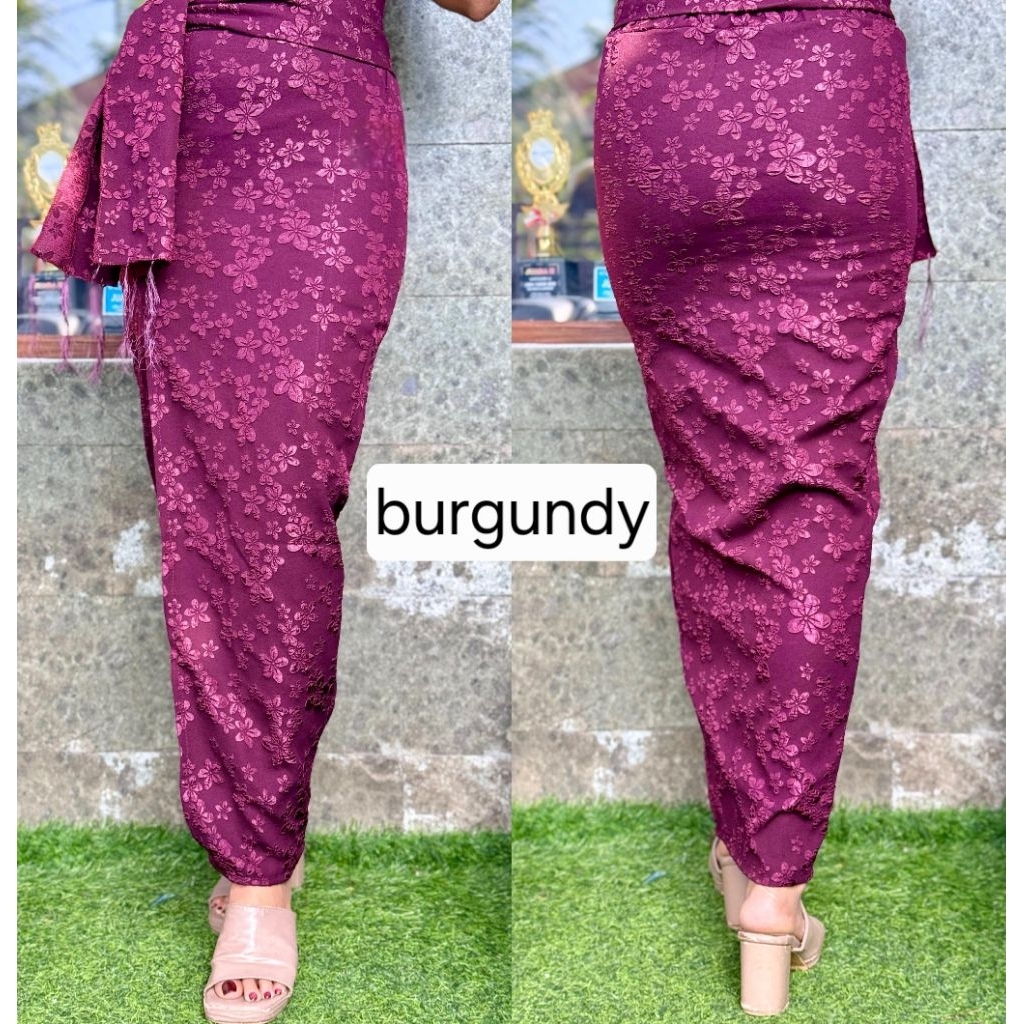 Jual kamen jadi embos motif set selendang / Kamen Bali / kebaya Bali ...