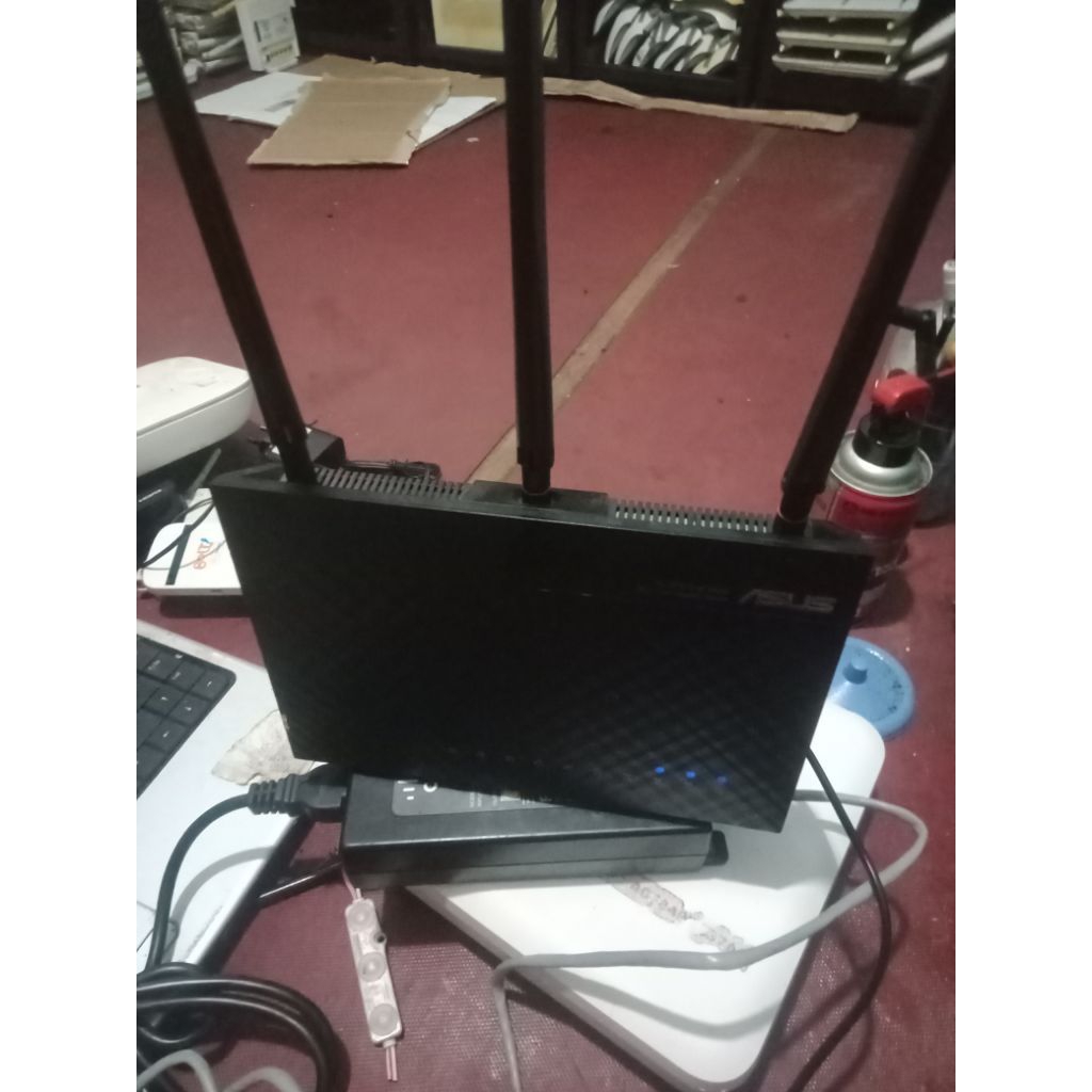 Jual Asus RT-AC68U AC1900 dual band gigabit router +adaptor 19volt ...