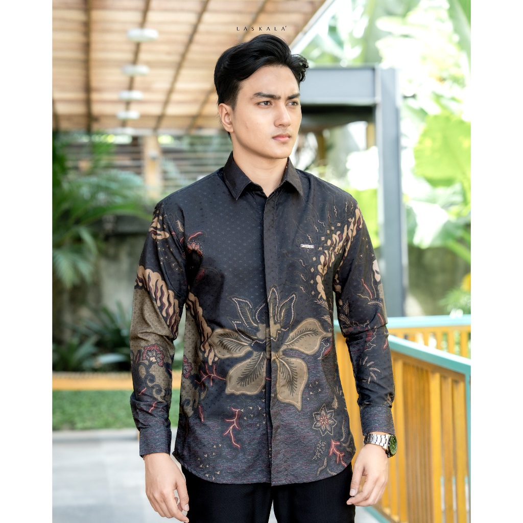 Jual Laskala Batik Premium Daeng Black Kemeja Batik Pria Slimfit Lengan ...