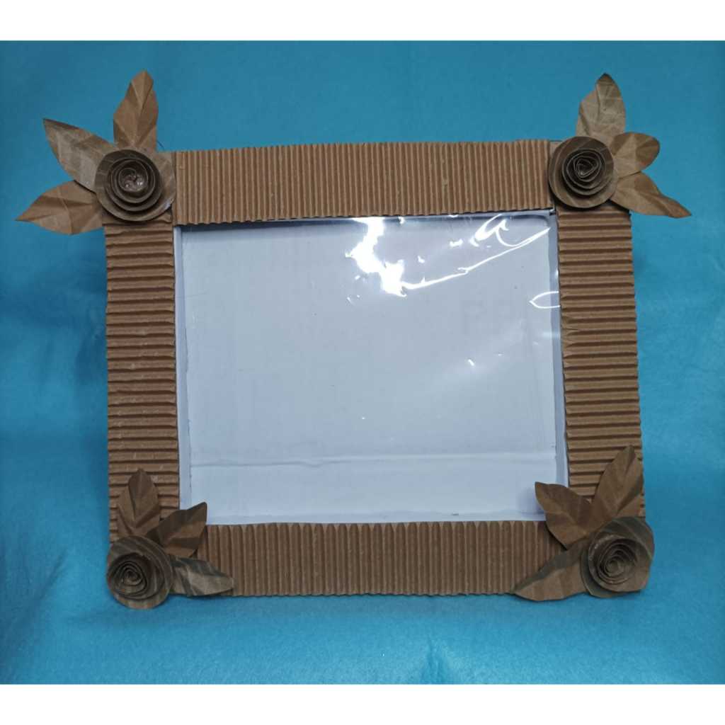Jual pigura bingkai foto dari kardus Daur Ulang Kardus/Frame Estetik ...