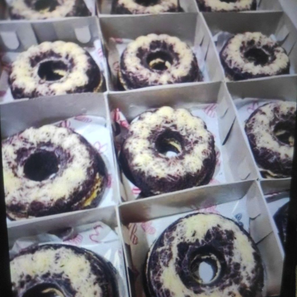 Jual BOLU KETAN HITAM KEJU LUMER VIRAL Premium Full Tepung Ketan Hitam ...