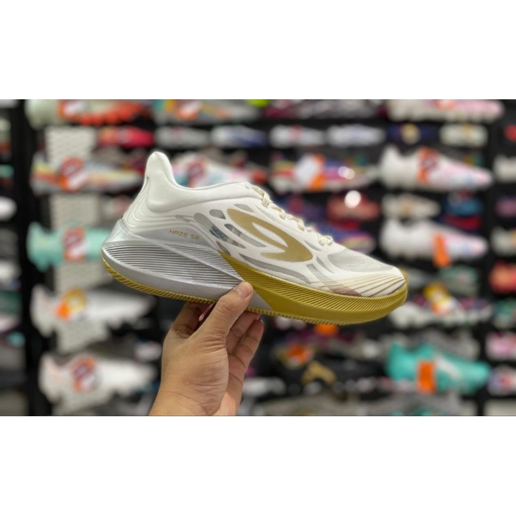 Jual Sepatu Running Nineteen Haze Vision 1.0 white gold | Shopee Indonesia