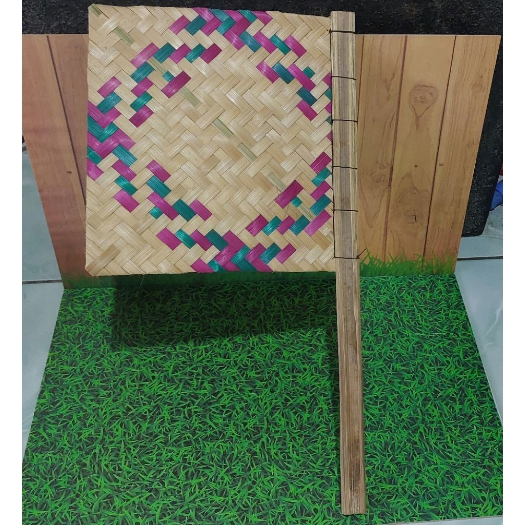 Jual KIPAS BAMBU ANYAMAN KIPAS SATE (KERAJINAN BAMBU MOTIF) | Shopee ...