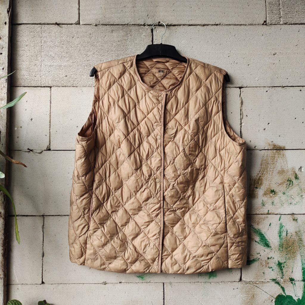 Jual Uniqlo Vest Rompi Gelembung Ketupat Unisex | Shopee Indonesia