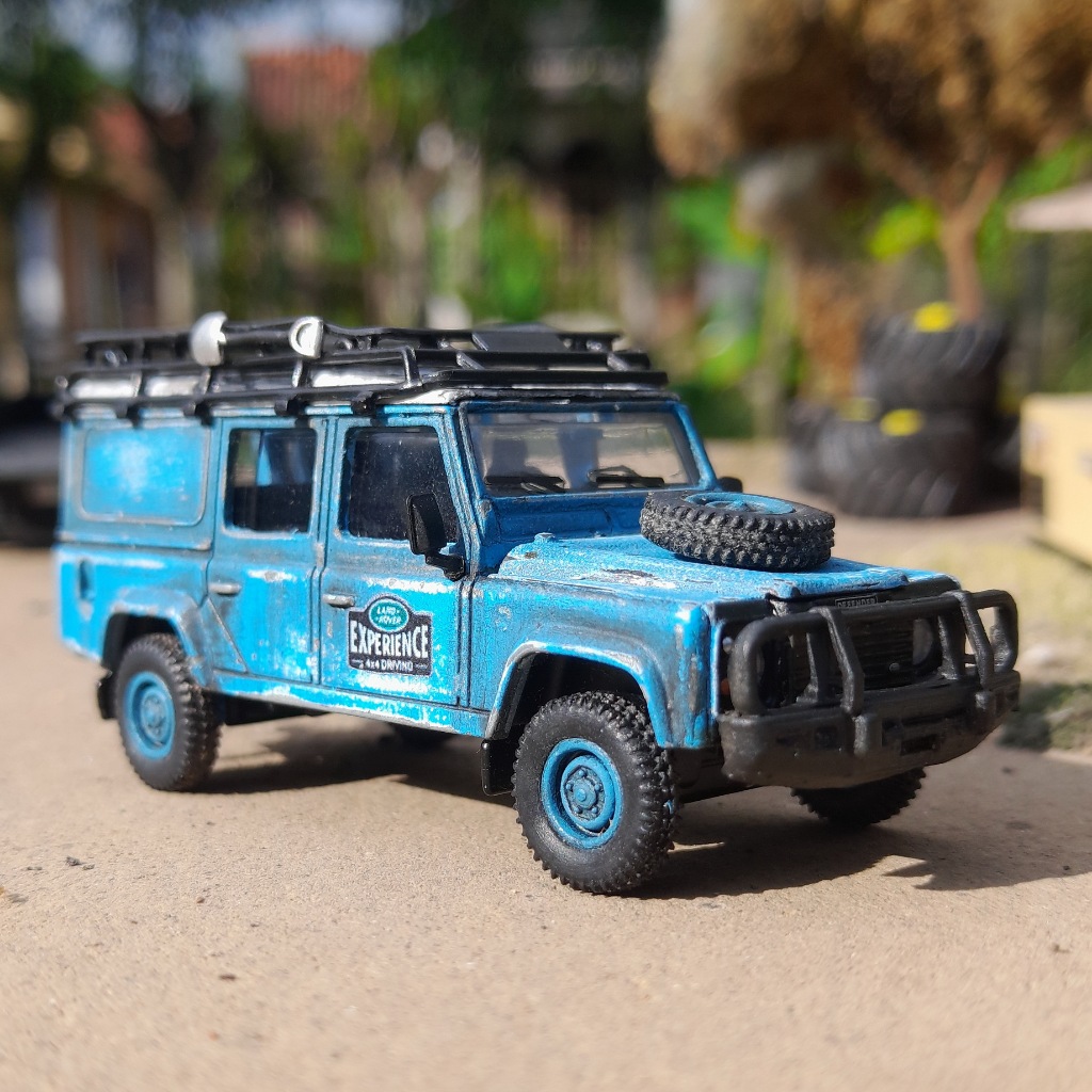 Jual mini gt land rover defender custom offroad junk rosok | Shopee ...