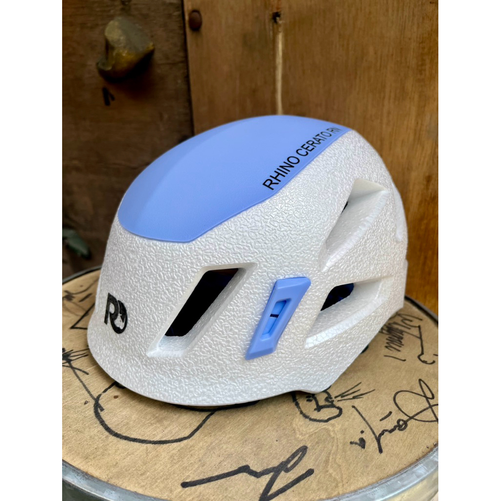 Jual Helm climbing ultra light panjat safety rhino cerato seri RN ...