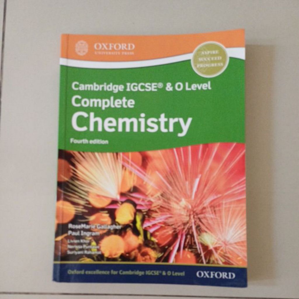 Jual Cambridge IGCSE Complete chemistry textbook | Shopee Indonesia