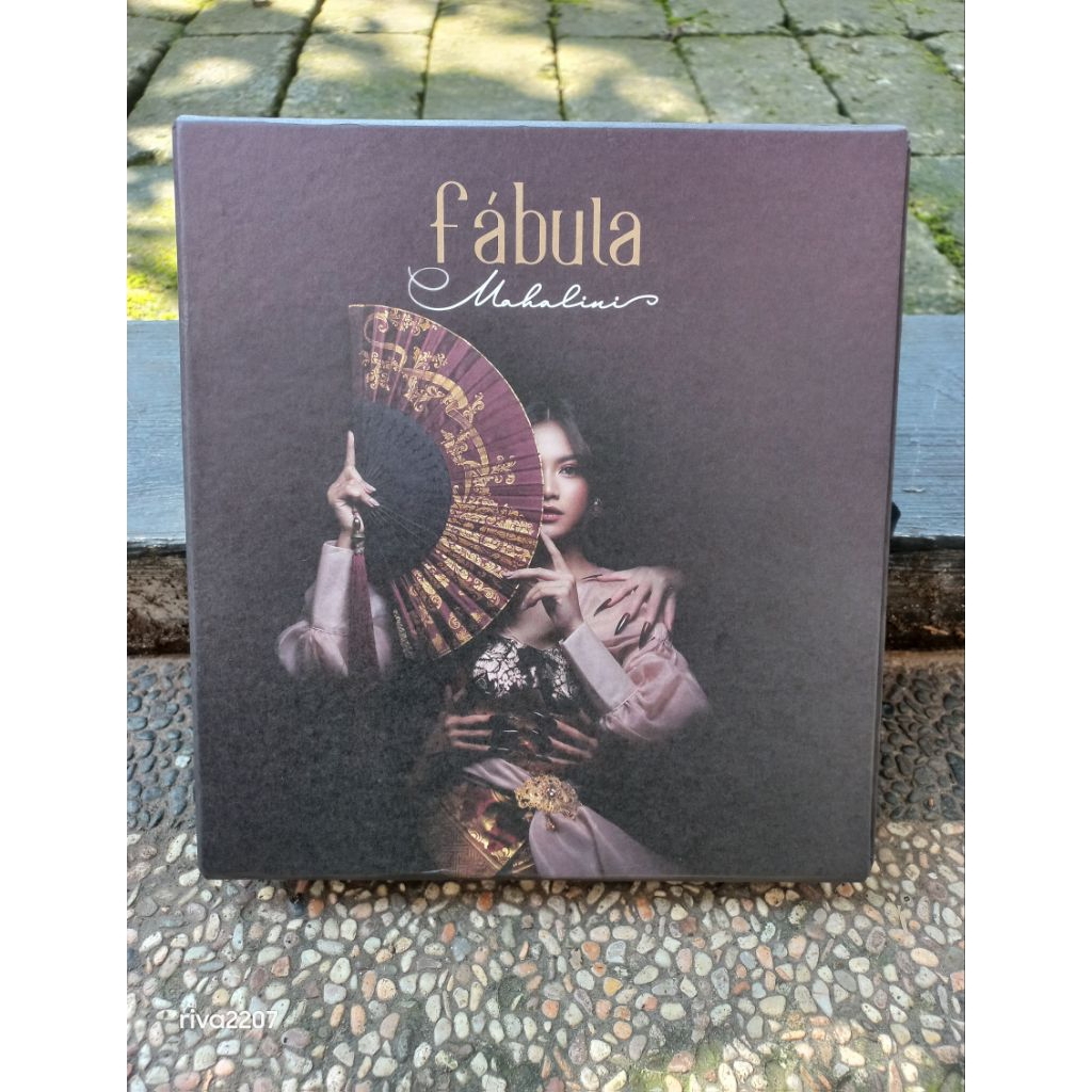 Jual boxset mahalini - fabula album boxset limited | Shopee Indonesia