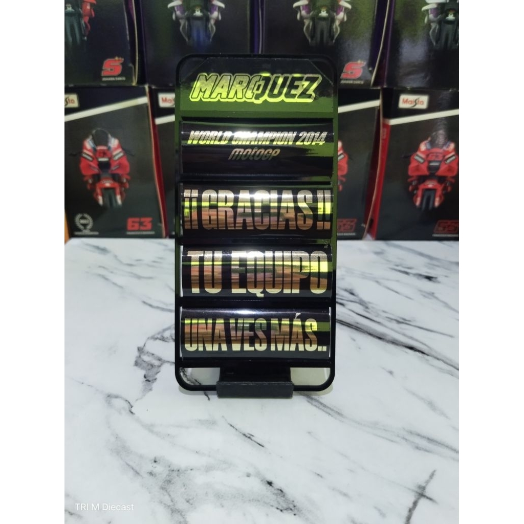 Jual Miniatur pit board marquez world champion motogp 2014 GRACIAS ...
