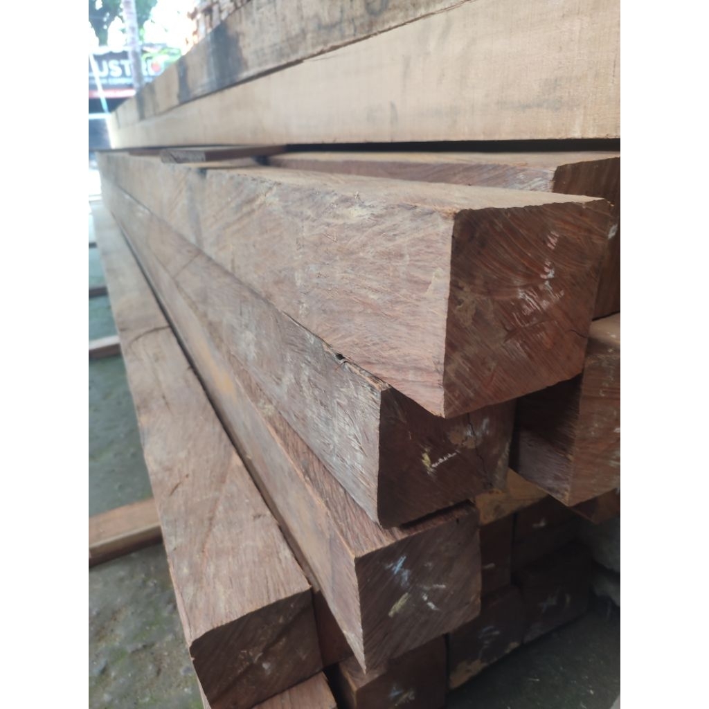 Jual BALOK KAYU ULIN RUSTIC ASLI KALIMANTAN 10x10 x 400 cm | Shopee ...