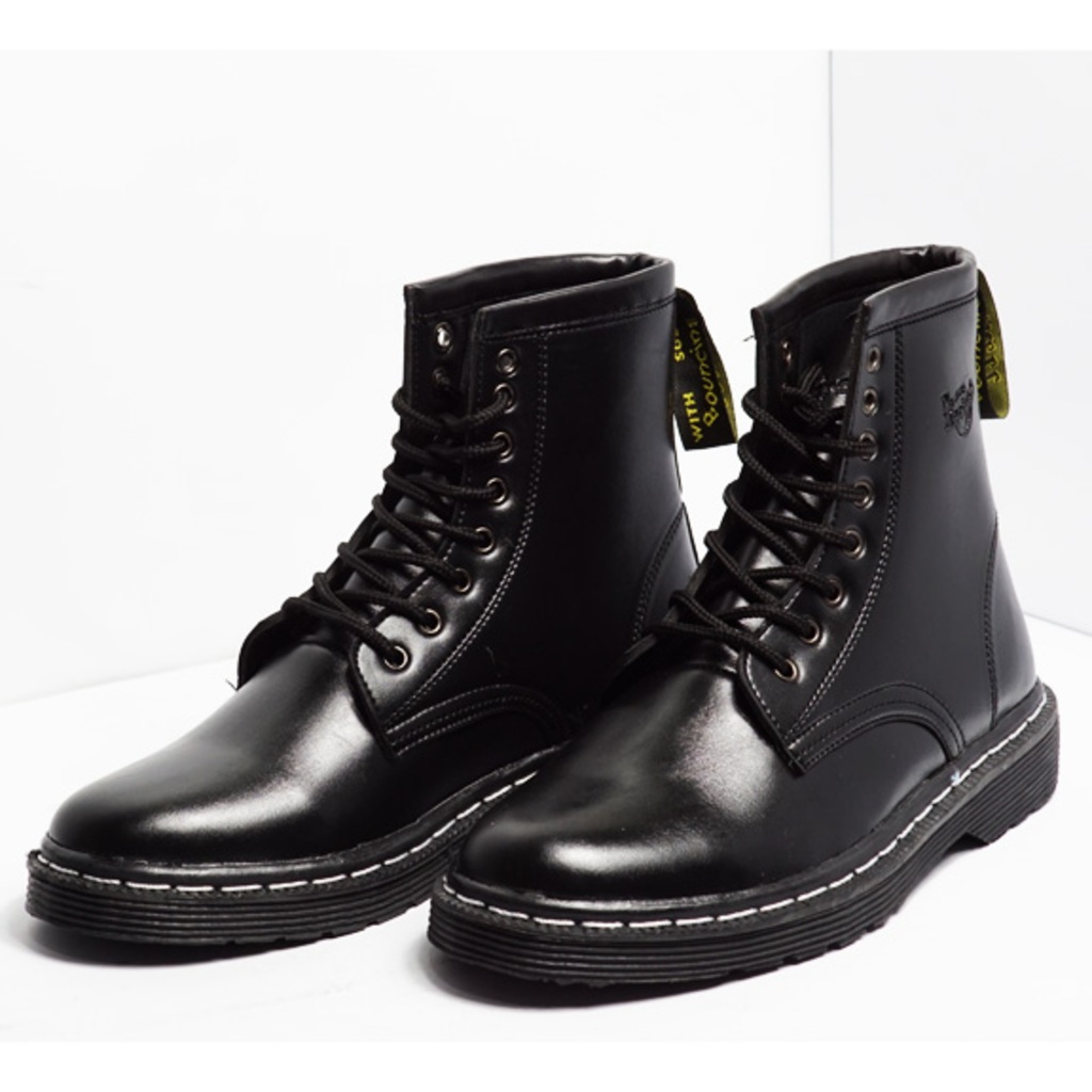 Jual Sepatu Docmart Terlengkap & Harga Terbaru Mei 2026 | Shopee Indonesia