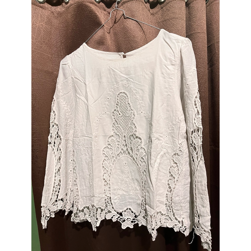Jual preloved white putih blouse katbol | Shopee Indonesia