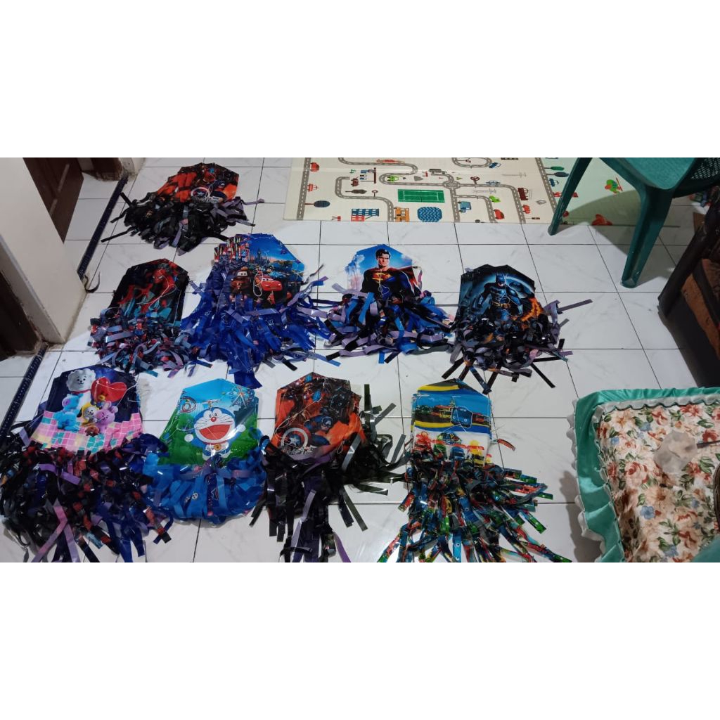 Jual PAKET 100 PCS MAINAN LAYANG-LAYANG KARAKTER ANAK, LAYANGAN HIAS ...