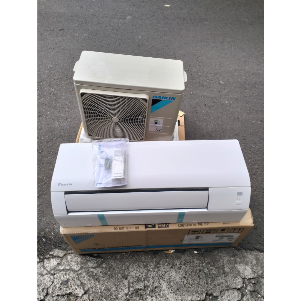 Jual (INSTANT) AC DAIKIN FTP25AV14 AC SPLIT 1 PK BREEZE STANDARD 780 WATT | Shopee Indonesia