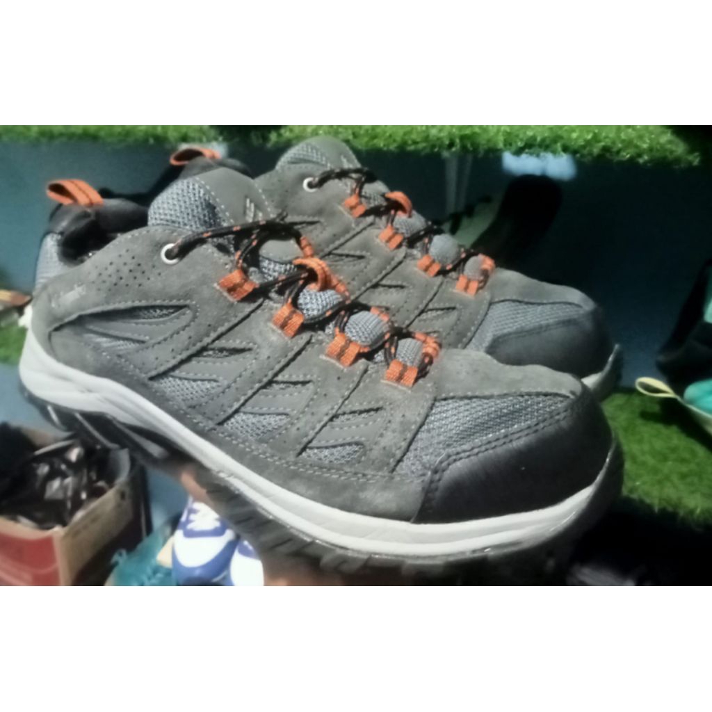 Jual sepatu outdoor second colombia | Shopee Indonesia
