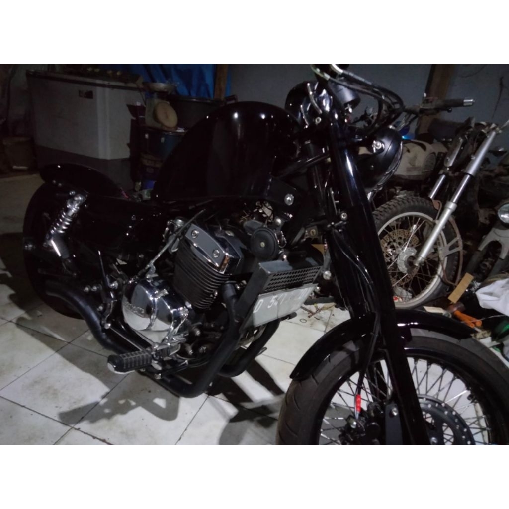 Jual spakbor depan custom pnp benelli PE 250 paint | Shopee Indonesia