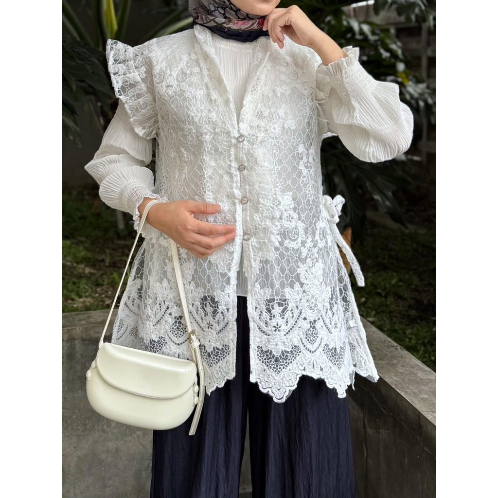 Jual Moezz Zahara Vest Brukat Prada Tebal | Shopee Indonesia